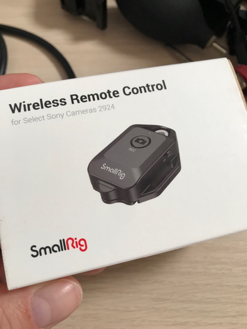 Smallrig remote control 2924, Photography, Photography Accessories ...