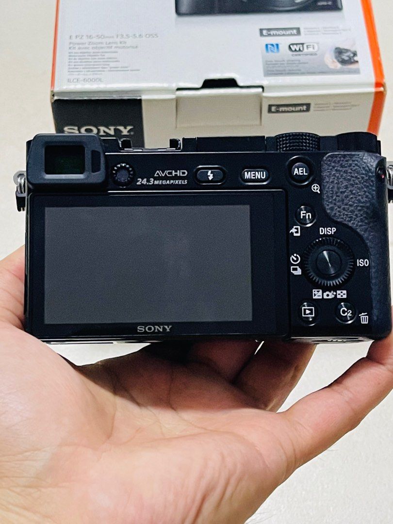 Sony a6000 with only 87 shutter count, Photography, Cameras on Carousell
