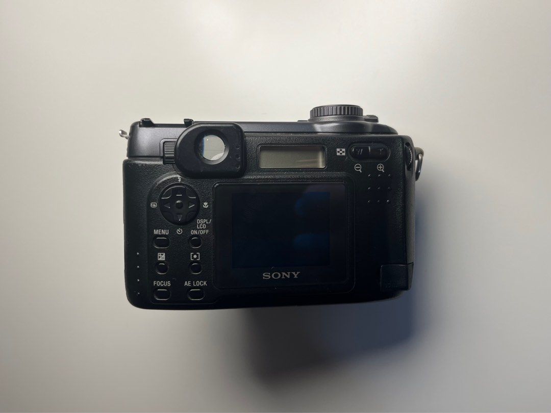 Sony Cybershot DSC-S85 - Digital Camera, Photography, Cameras on Carousell