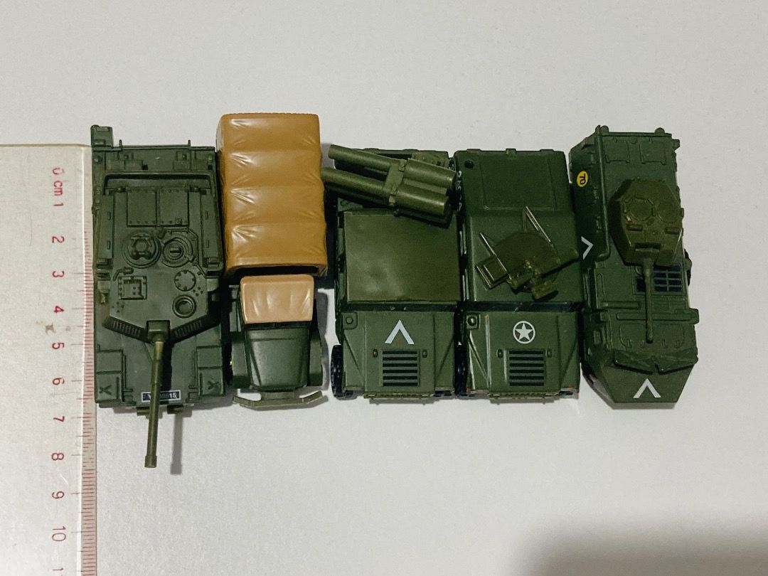 5件玩具坦克車｜悍馬車｜裝甲車｜Tank｜Hummer｜Armored Car, 興趣及遊戲, 玩具 & 遊戲類 - Carousell