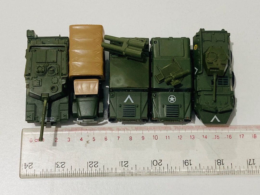 5件玩具坦克車｜悍馬車｜裝甲車｜Tank｜Hummer｜Armored Car, 興趣及遊戲, 玩具 & 遊戲類 - Carousell