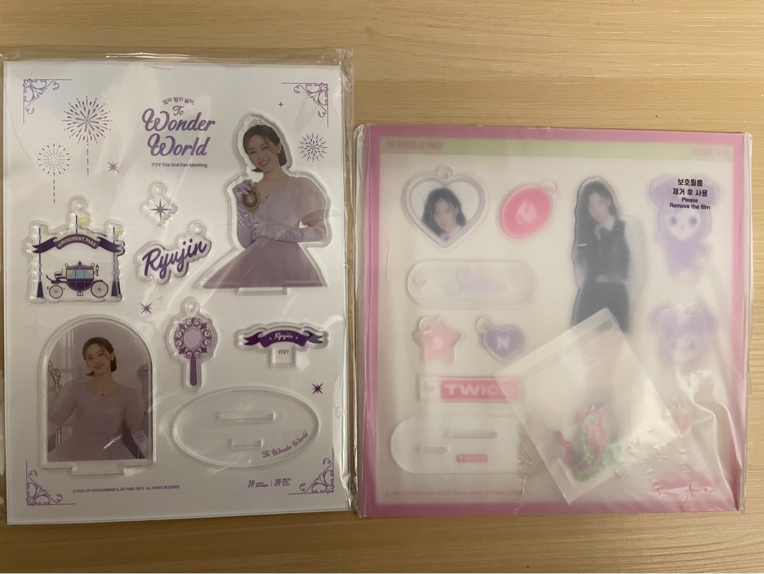 TWICE Sana ready to be acrylic stand + Itzy Ryujin to wonder world ...