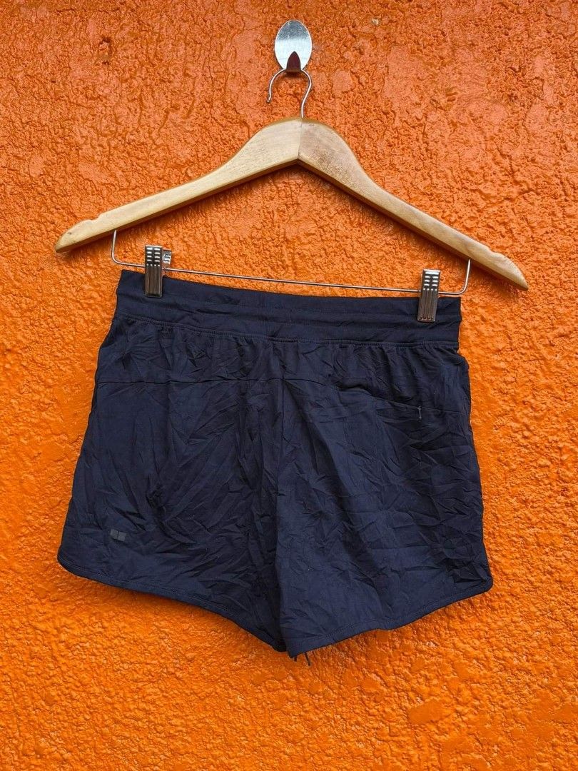 Uniqlo Dry Tech Short, Women's Fashion, Bottoms, Shorts on Carousell