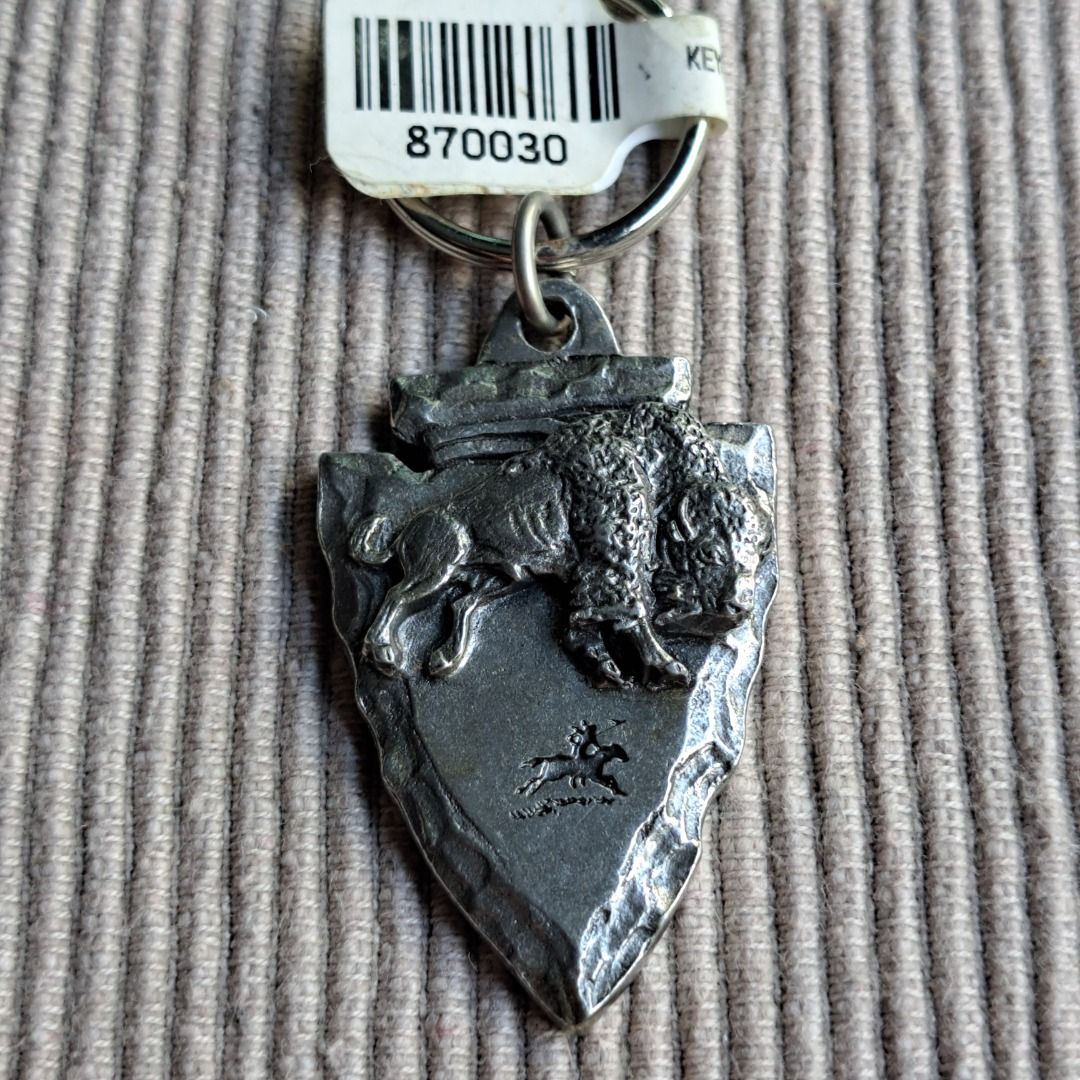 Very Fine Key Chains - Bald Eagle and Buffalo, Hobbies & Toys ...