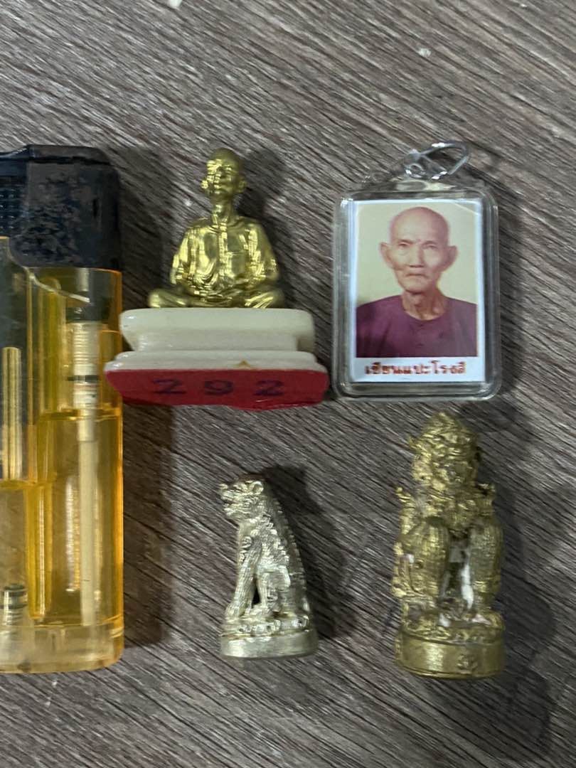 Wat San Chao Ah Pei Rong Si Wat Bang Phra Singha Wat Lahan Rai Hanuman ...