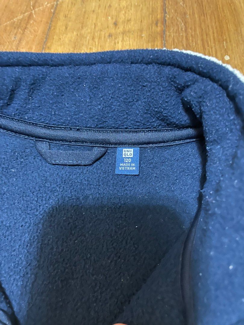 white Uniqlo 120 fleece jacket, Babies & Kids, Babies & Kids Fashion on Carousell