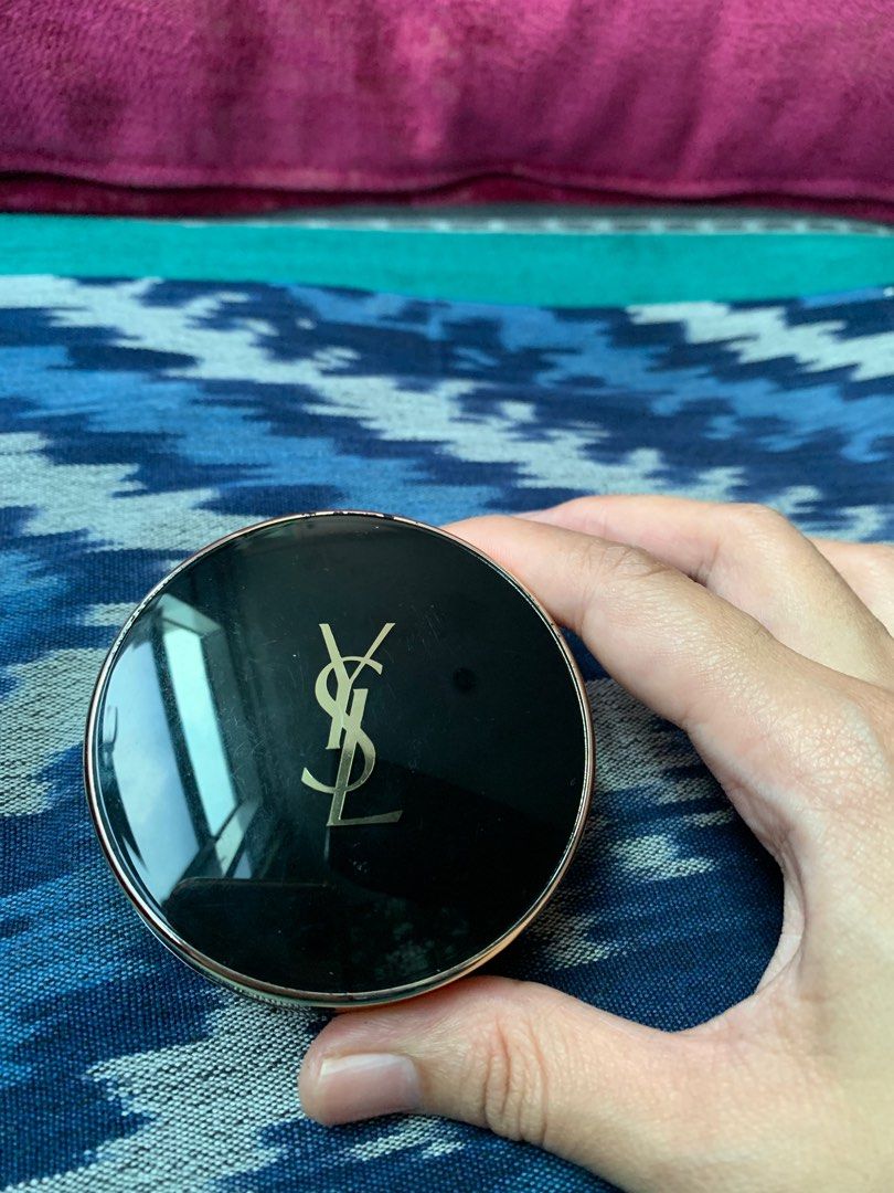 YSL CUSHION, Kesehatan & Kecantikan, Rias Wajah di Carousell
