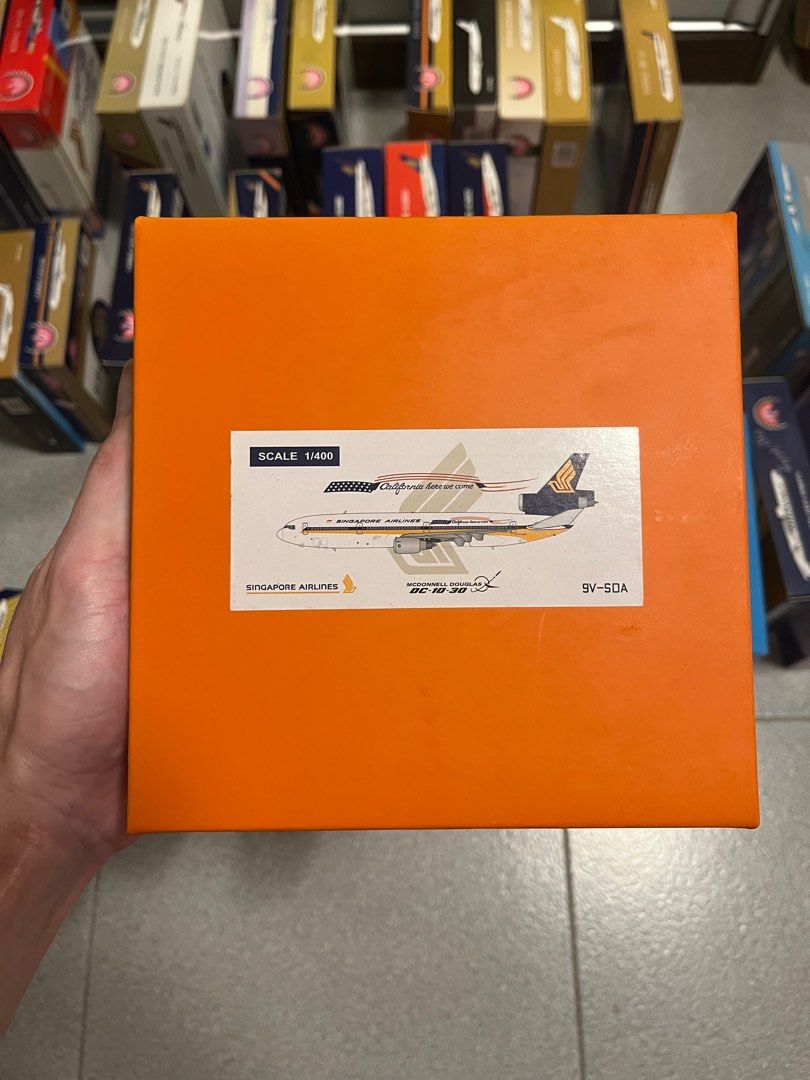 1/400 Singapore Airlines DC10 9V-SDA, Hobbies & Toys, Memorabilia & Collectibles, Vintage ...
