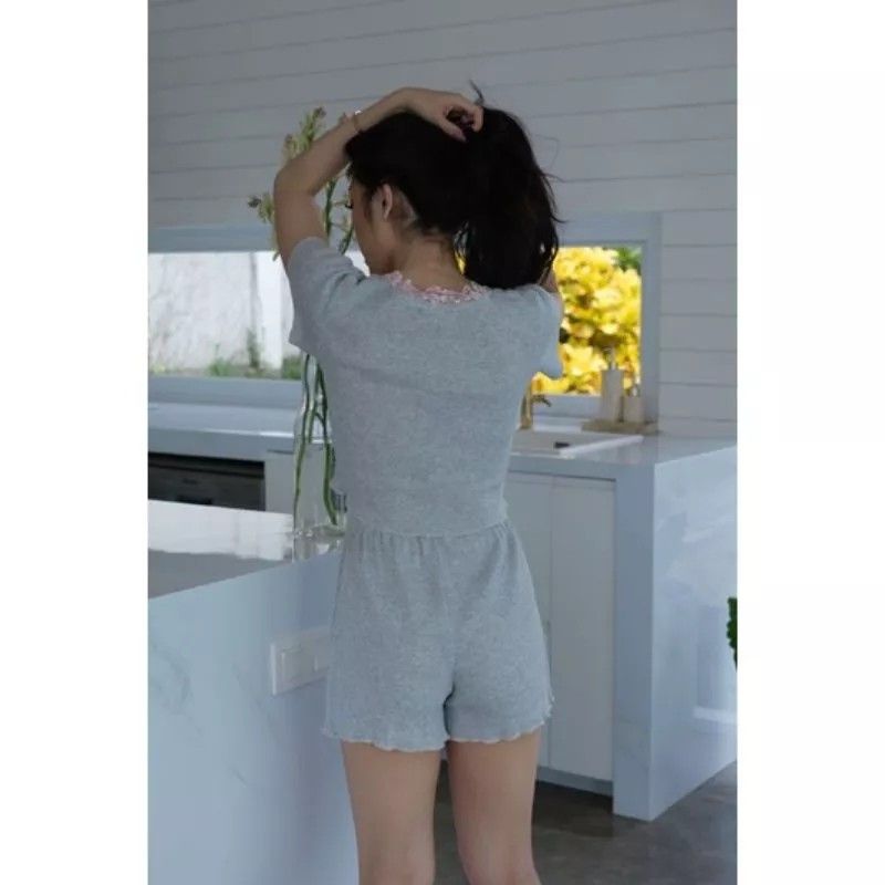 BYEOL x NIPPLETS dal set knit grey, Fesyen Wanita, Pakaian Wanita, Atasan di Carousell