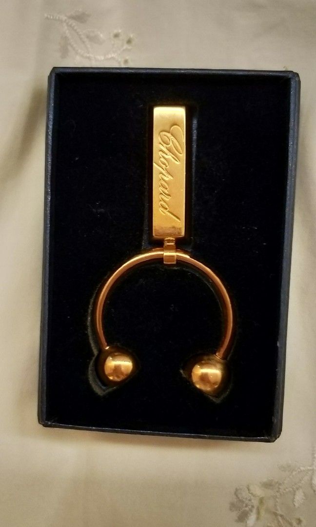 Chopard keyholder(Porte-Cles Lingot), Men's Fashion, Watches ...