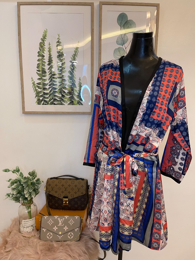COCO CABANA SILK ROBE WITH BELT SLEEPWEAR/LOUNGWEAR on Carousell