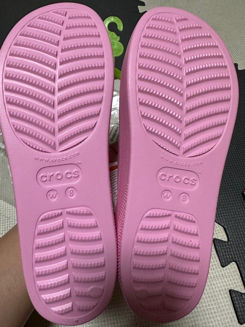 Crocs platform slide pink, Women's Fashion, Footwear, Sandals on Carousell
