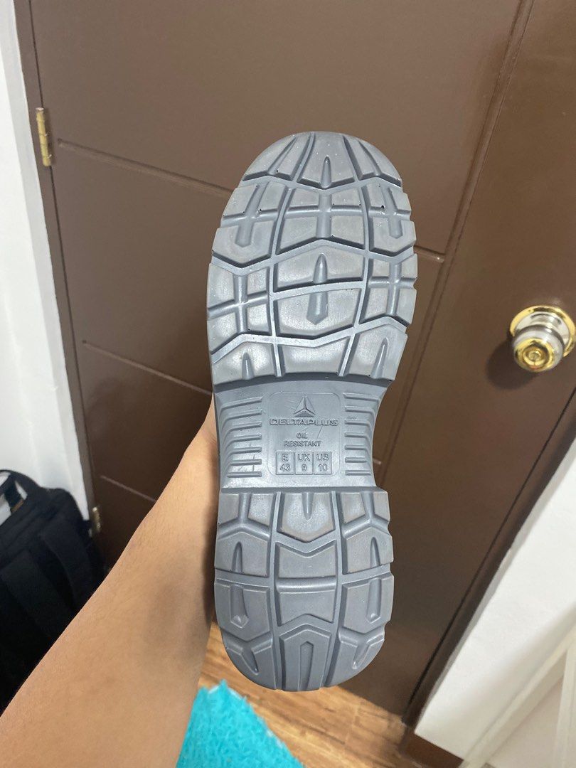 DELTA PLUS SAFETY SHOES (JET3 S1P) on Carousell