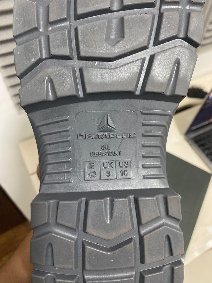 DELTA PLUS SAFETY SHOES (JET3 S1P) on Carousell