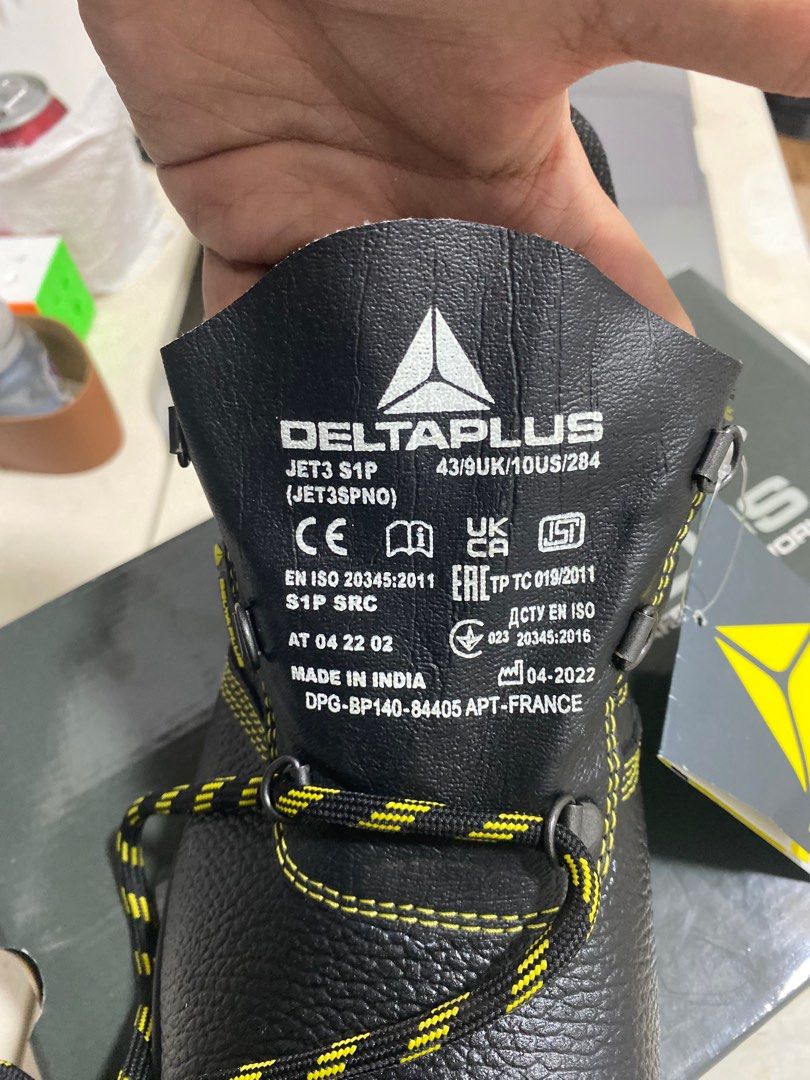 DELTA PLUS SAFETY SHOES (JET3 S1P) on Carousell