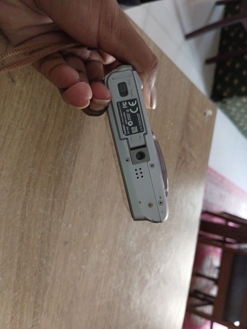 Digital Camera EX-H10 Spoilt, Photography, Cameras on Carousell