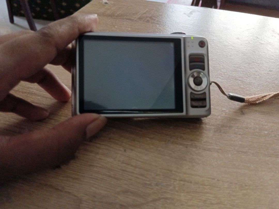 Digital Camera EX-H10 Spoilt, Photography, Cameras on Carousell