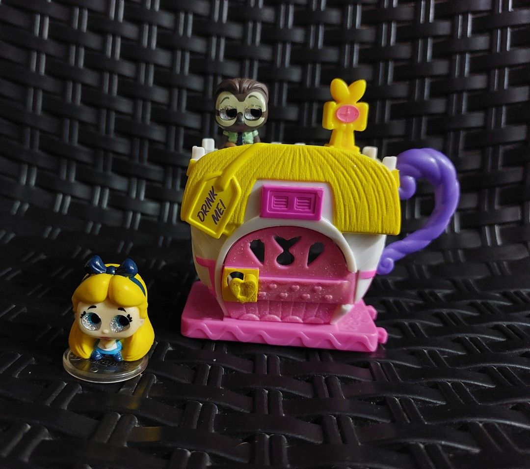 Disney Doorables Alice in Wonderland, Hobbies & Toys, Toys & Games on ...