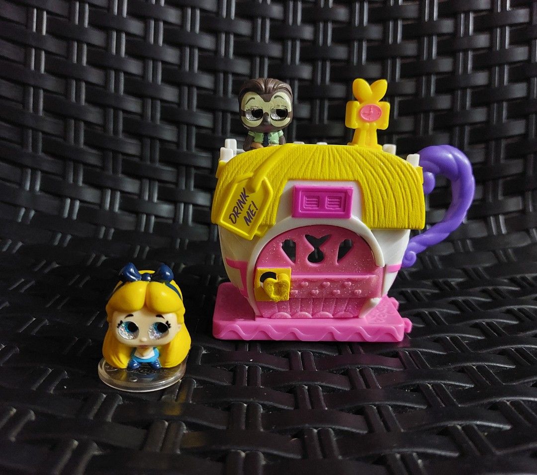 Disney Doorables Alice in Wonderland, Hobbies & Toys, Toys & Games on ...