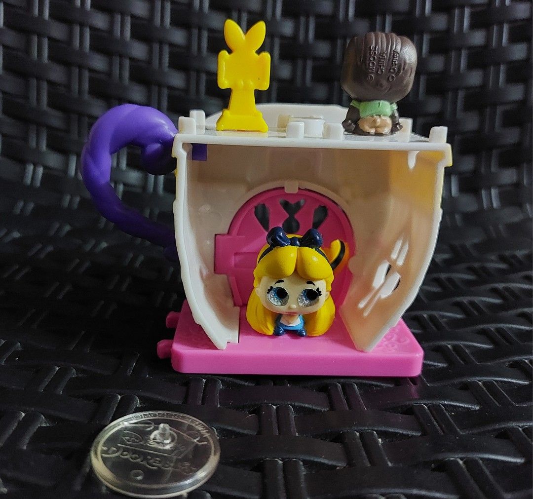 Disney Doorables Alice in Wonderland, Hobbies & Toys, Toys & Games on ...