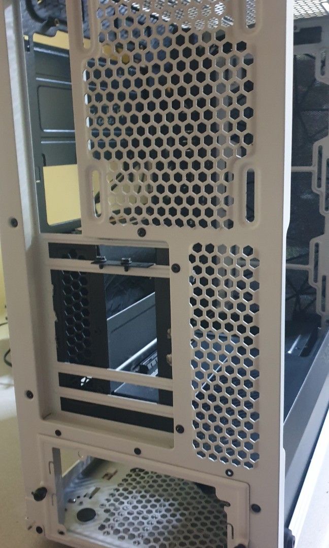 Fractal Design Meshify C White, Computers & Tech, Parts & Accessories ...