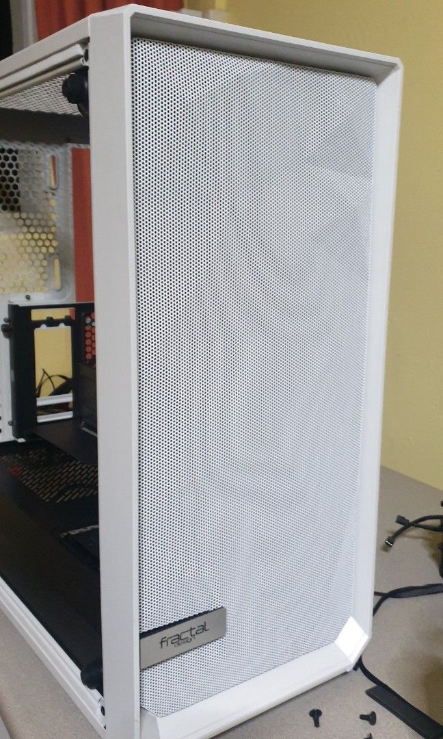 Fractal Design Meshify C White, Computers & Tech, Parts & Accessories ...