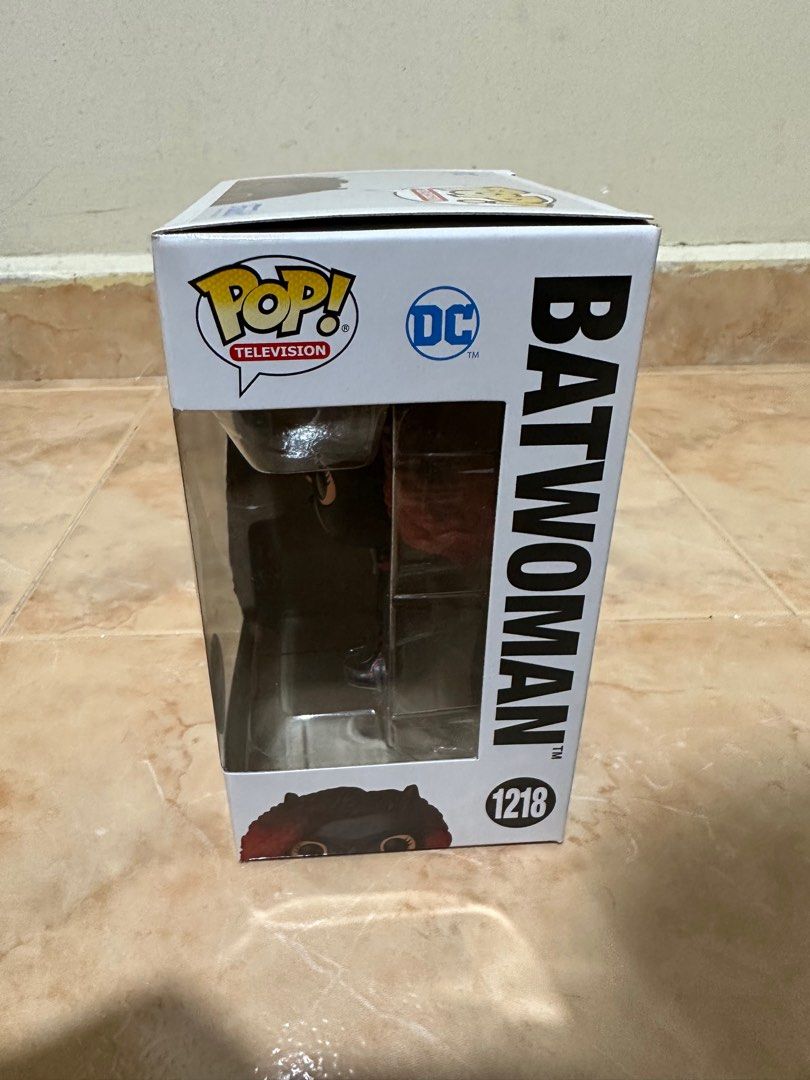 Funko Pop - DC Superheroes Batwoman 1218 (Funko Exclusive), Hobbies & Toys, Toys & Games on ...