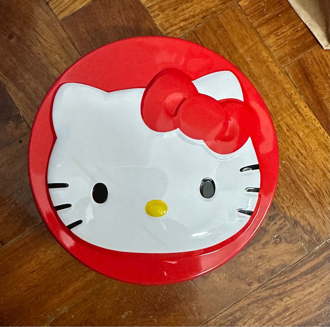 Hello kitty on Carousell