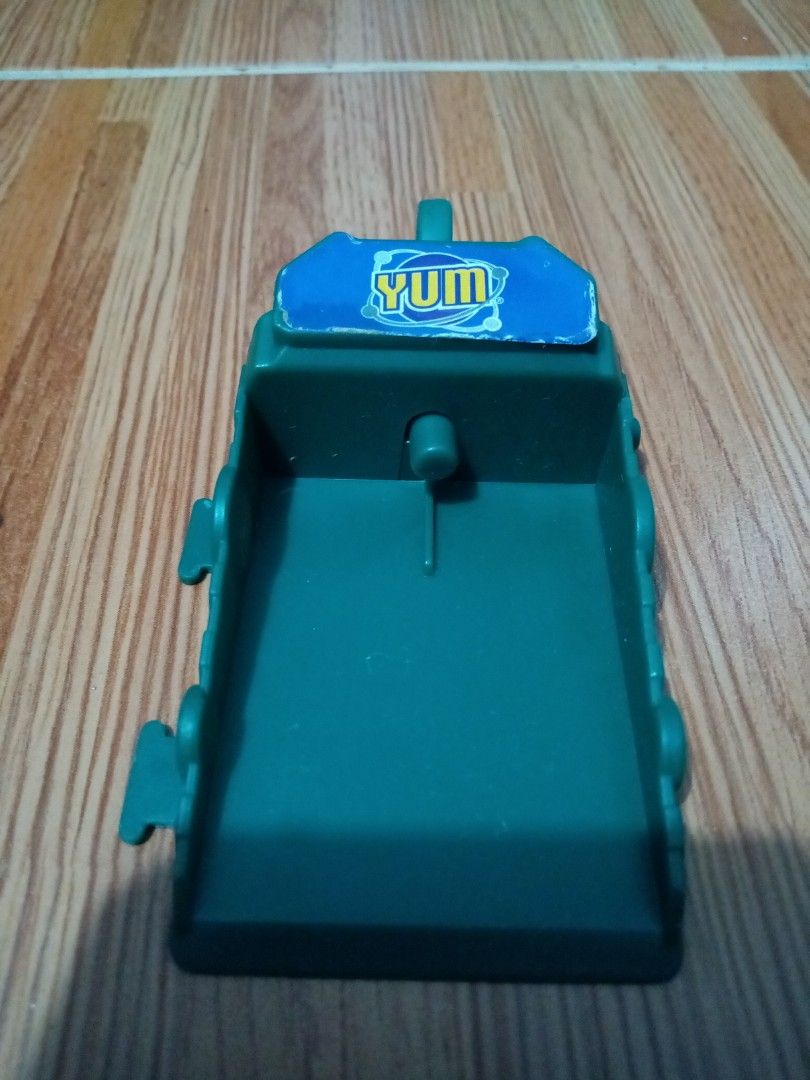 Jollibee kiddie meal toy 2018 jolly racers YUM, Hobbies & Toys, Toys ...