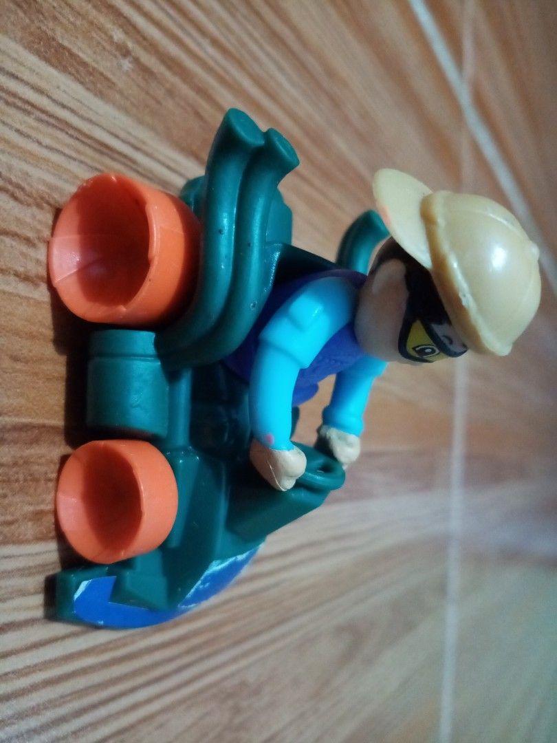 Jollibee kiddie meal toy 2018 jolly racers YUM, Hobbies & Toys, Toys ...