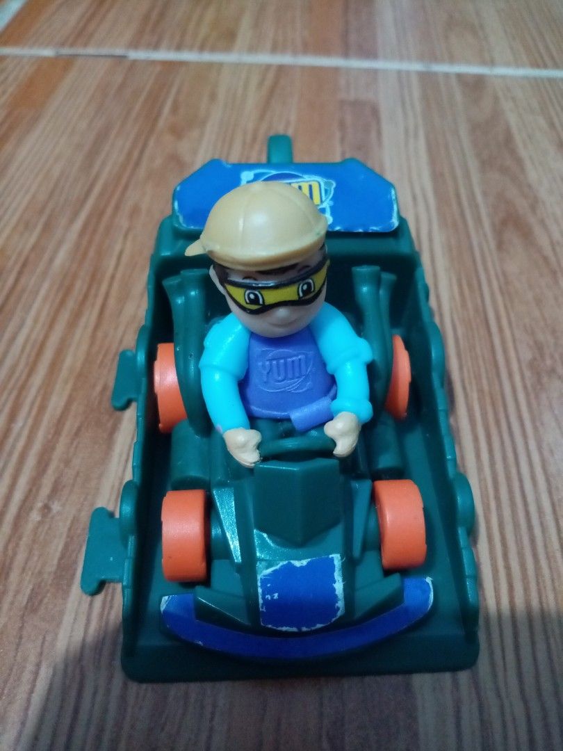 Jollibee kiddie meal toy 2018 jolly racers YUM, Hobbies & Toys, Toys ...