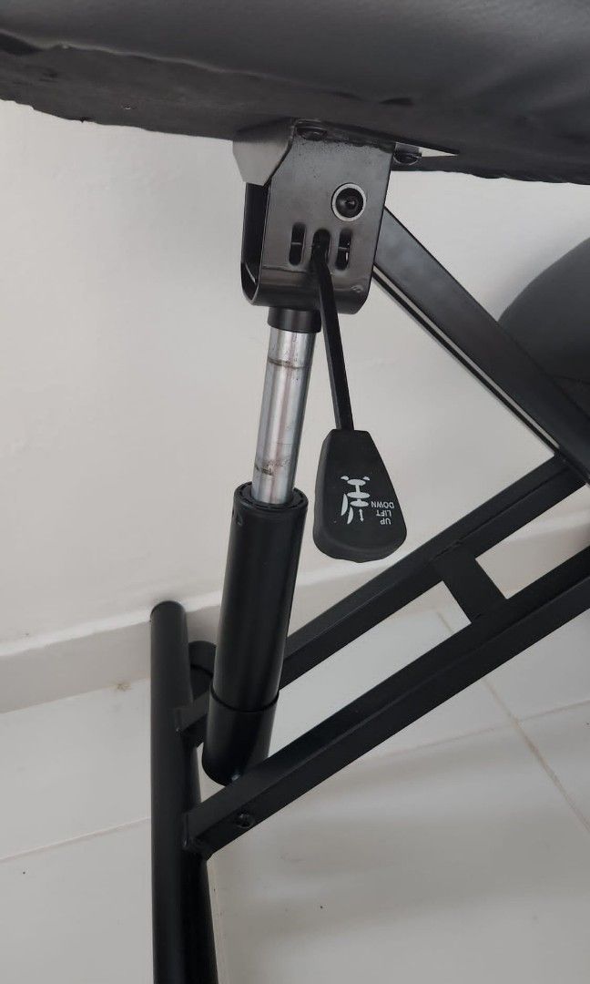 Kneeling Chair, Furniture & Home Living, Furniture, Chairs on Carousell