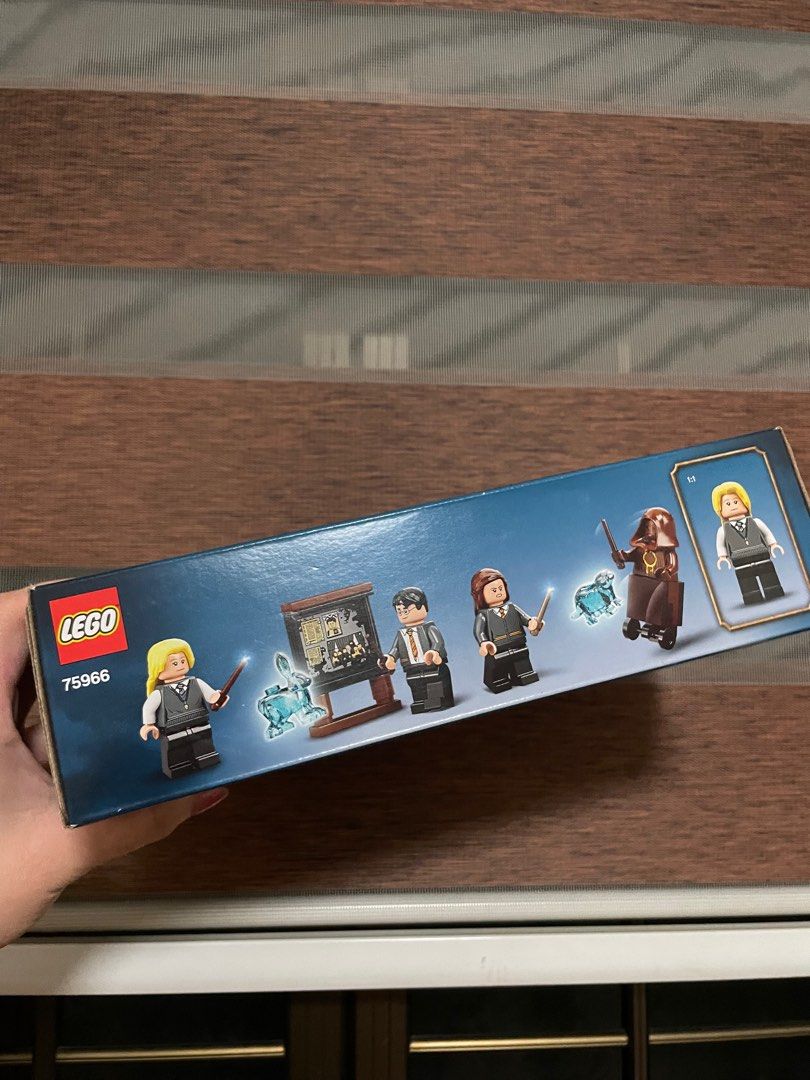 Lego Harry Potter Hogwarts Room Of Requirement Hobbies Toys Toys Games On Carousell