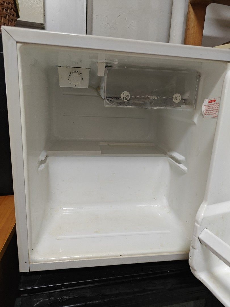 LG mini fridge GR-051SSF, TV & Home Appliances, Kitchen Appliances ...