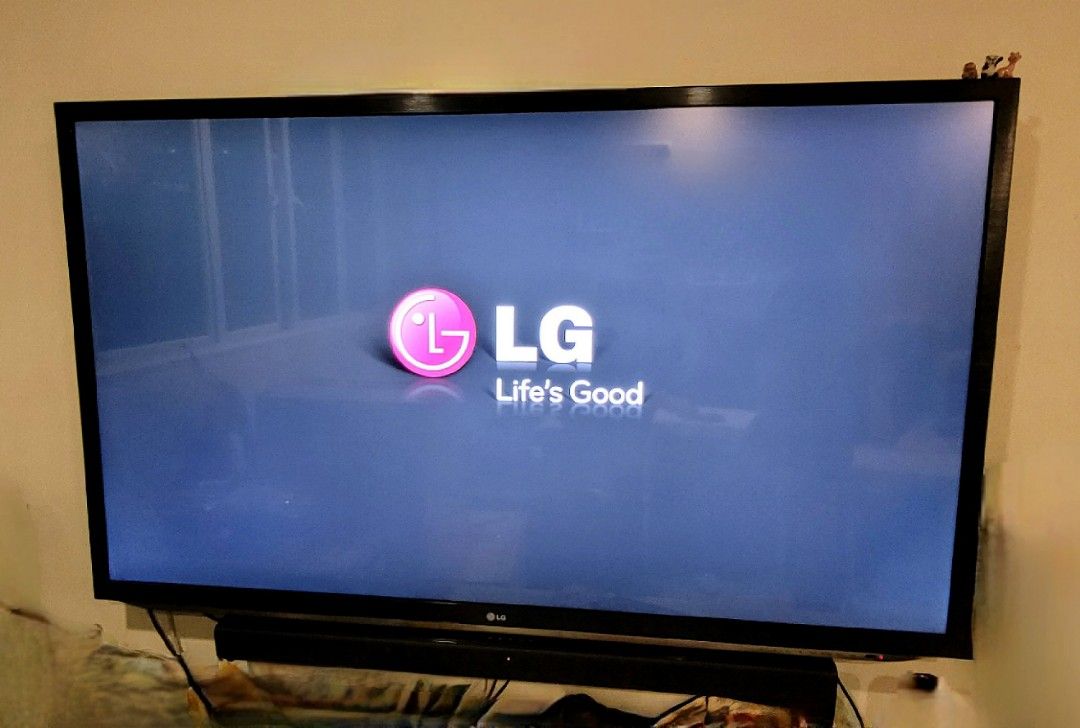 LG TV 55 inch *collect on 30 July*, TV & Home Appliances, TV & Entertainment, TV on Carousell