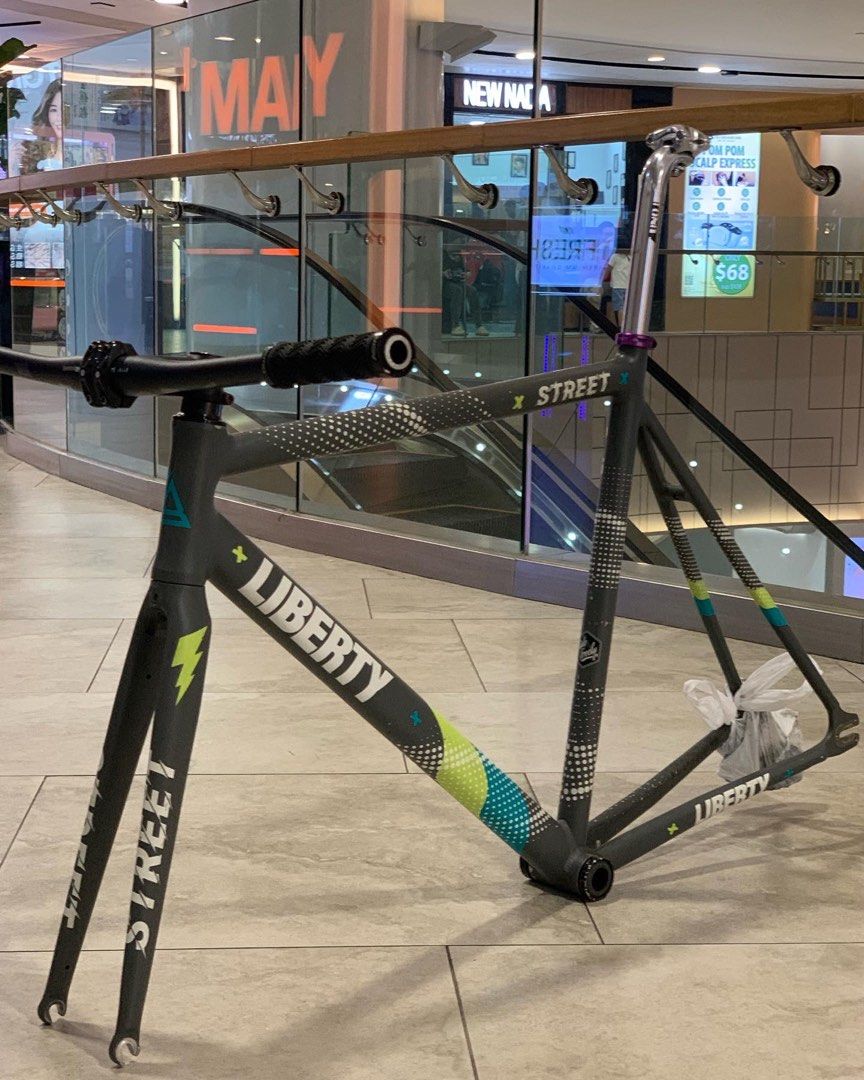 Liberty street v3 frameset for fixie / track, Sports Equipment ...