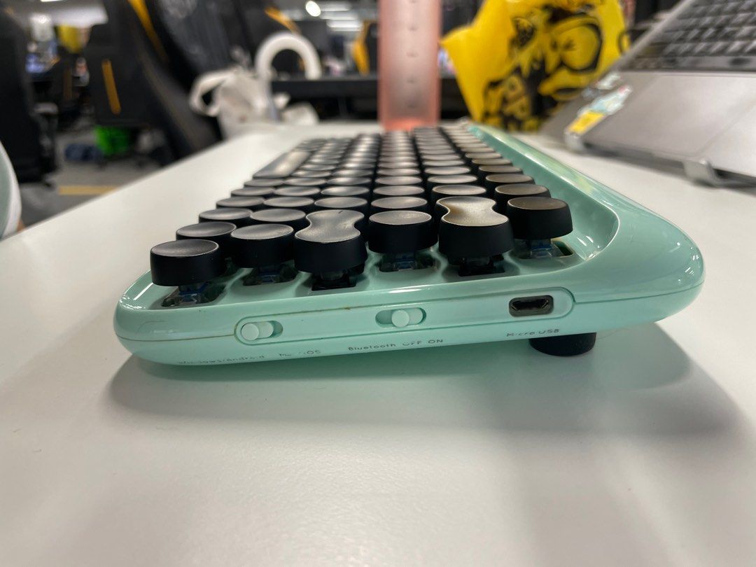 Lofree DOT Typewriter Inspired Bluetooth Mechanical Keyboard Blue ...