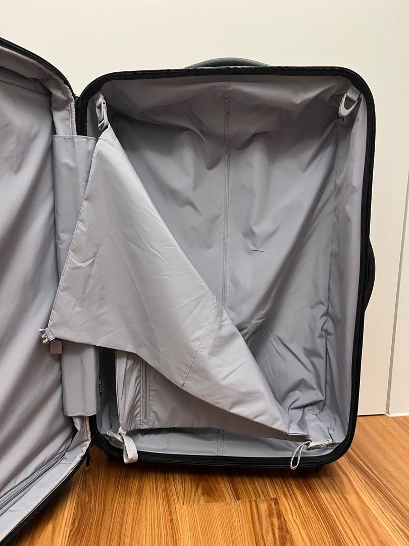 Lojel Lucid luggage black, Hobbies & Toys, Travel, Luggage on Carousell