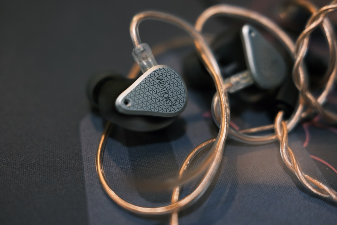 Moondrop Variations Iem ( 1 month old ), Audio, Earphones on Carousell