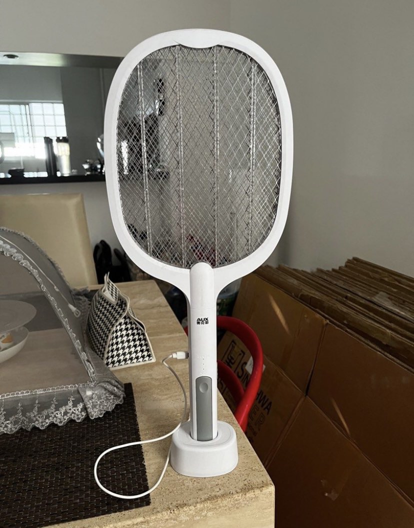 Mosquito swatter / racket, Furniture & Home Living, Cleaning & Homecare ...