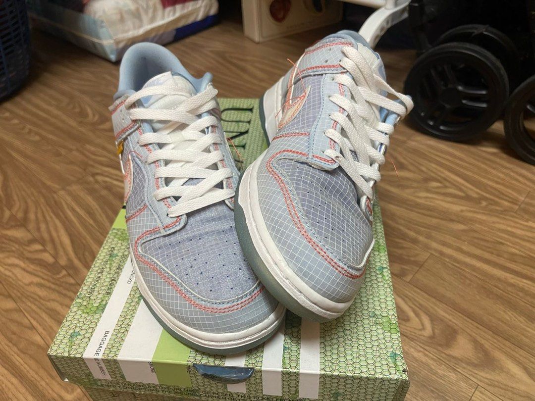 Nike dunk low UN/LA, Men's Fashion, Footwear, Sneakers on Carousell