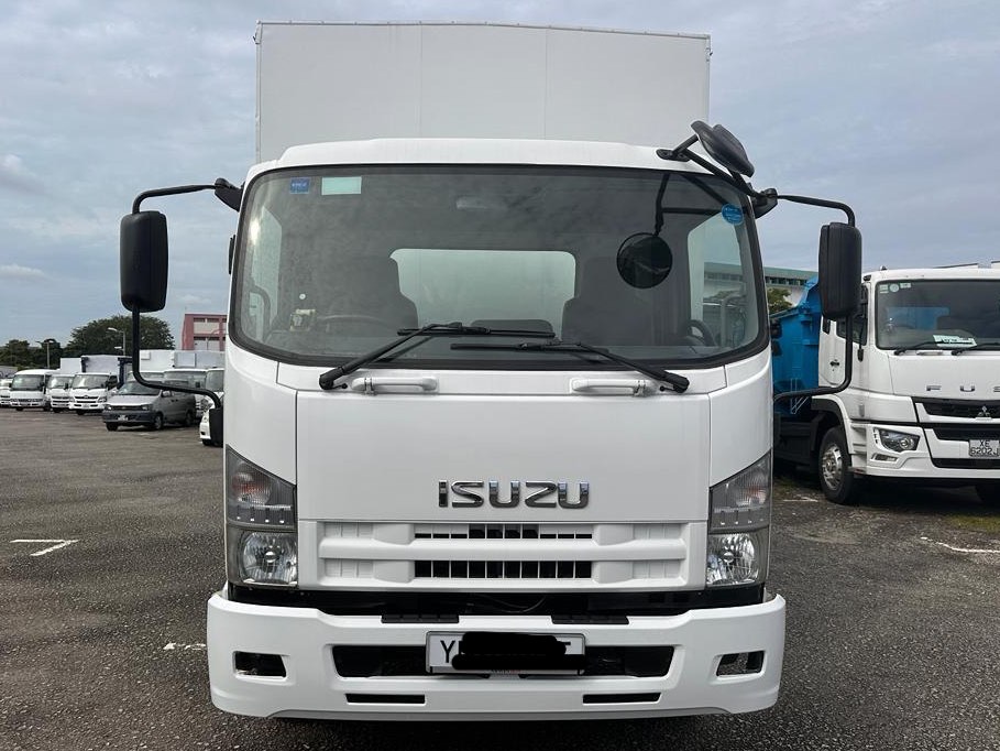 Rent Lorry 24ft Isuzu FRR90 Auto Diesel Box Rental Commercial Truck ...