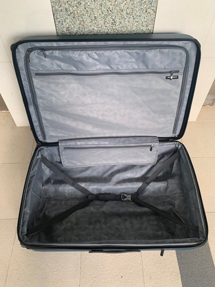 RICARDO Beverly Hills Navy Blue TSA 007 Large 28” 4 Wheel Luggage ...