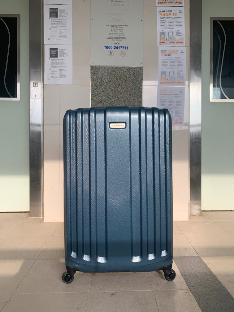 RICARDO Beverly Hills Navy Blue TSA 007 Large 28” 4 Wheel Luggage ...