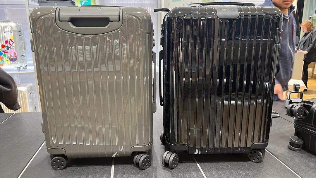 Rimowa Glossy Black Cabin Size, Hobbies & Toys, Travel, Luggage on ...