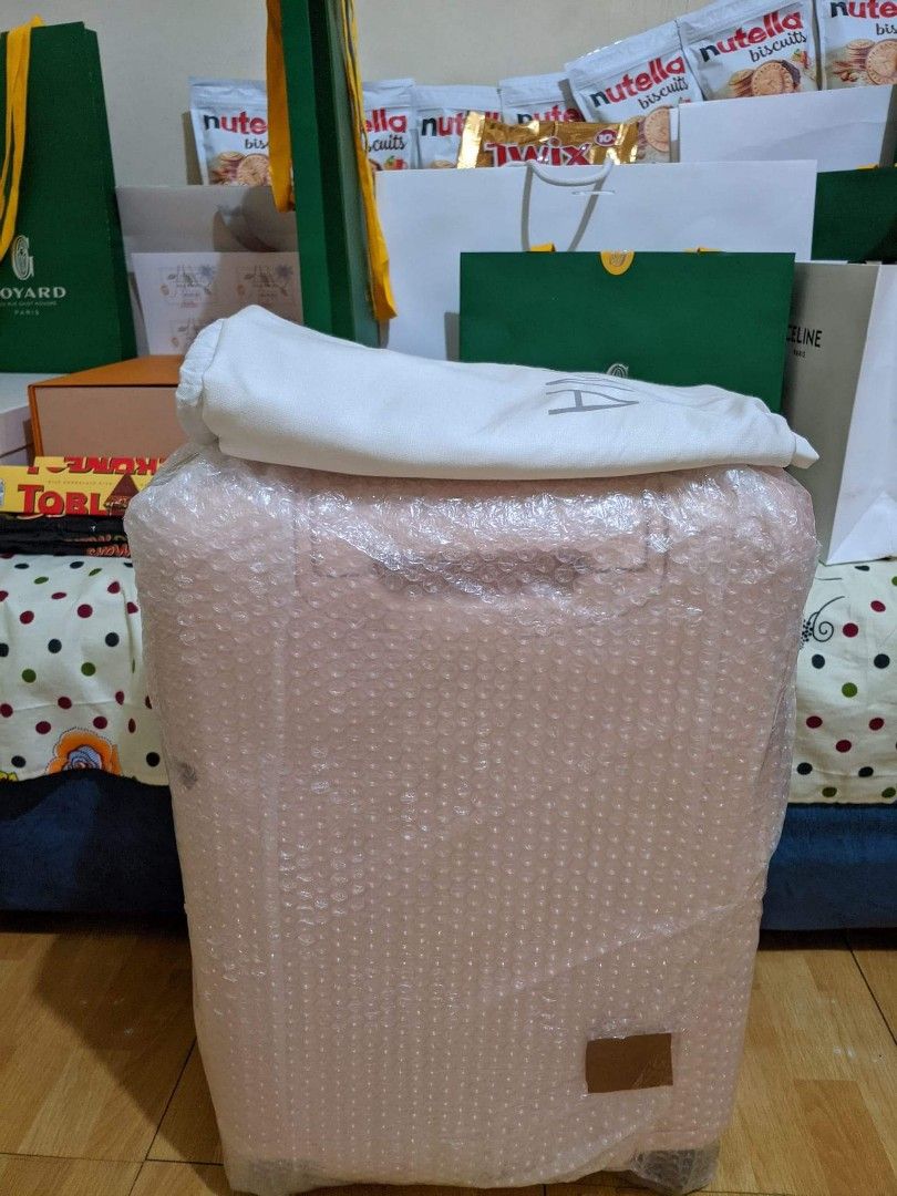 Rimowa Glossy Petal Pink Cabin Size on Carousell