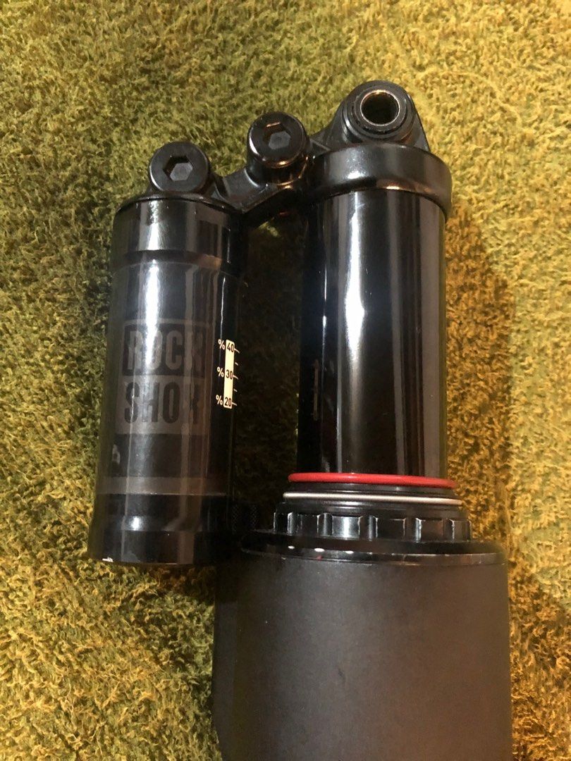 Rockshox Vivid R2C Air Suspension 8.5 i2i on Carousell