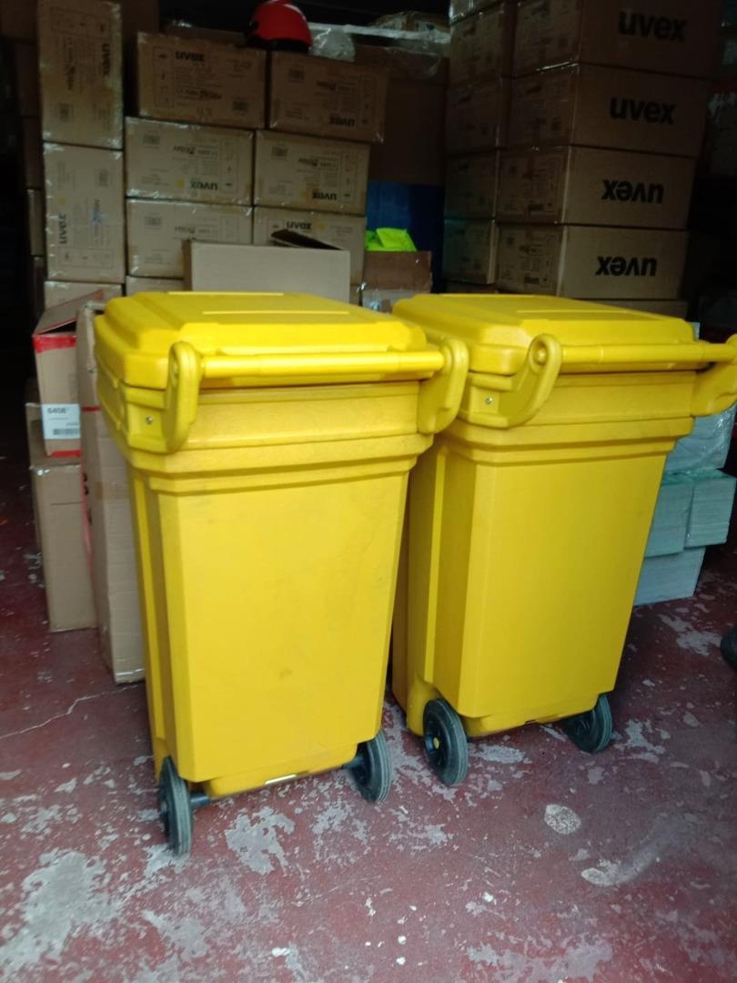 ROLLER KING TRASH BIN, Furniture & Home Living, Cleaning & Homecare ...