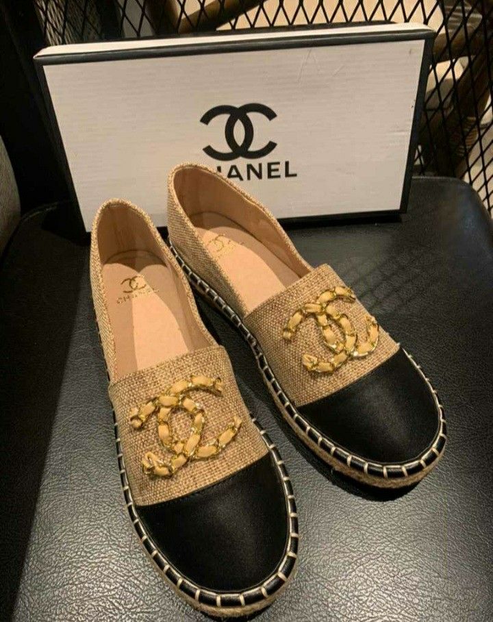 Sepatu branded, Fesyen Wanita, Sepatu di Carousell