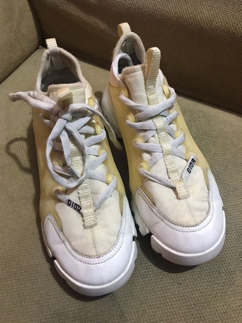 SEPATU WANITA DIOR d-connect MADE IN ITALY, Fesyen Wanita, Sepatu di ...